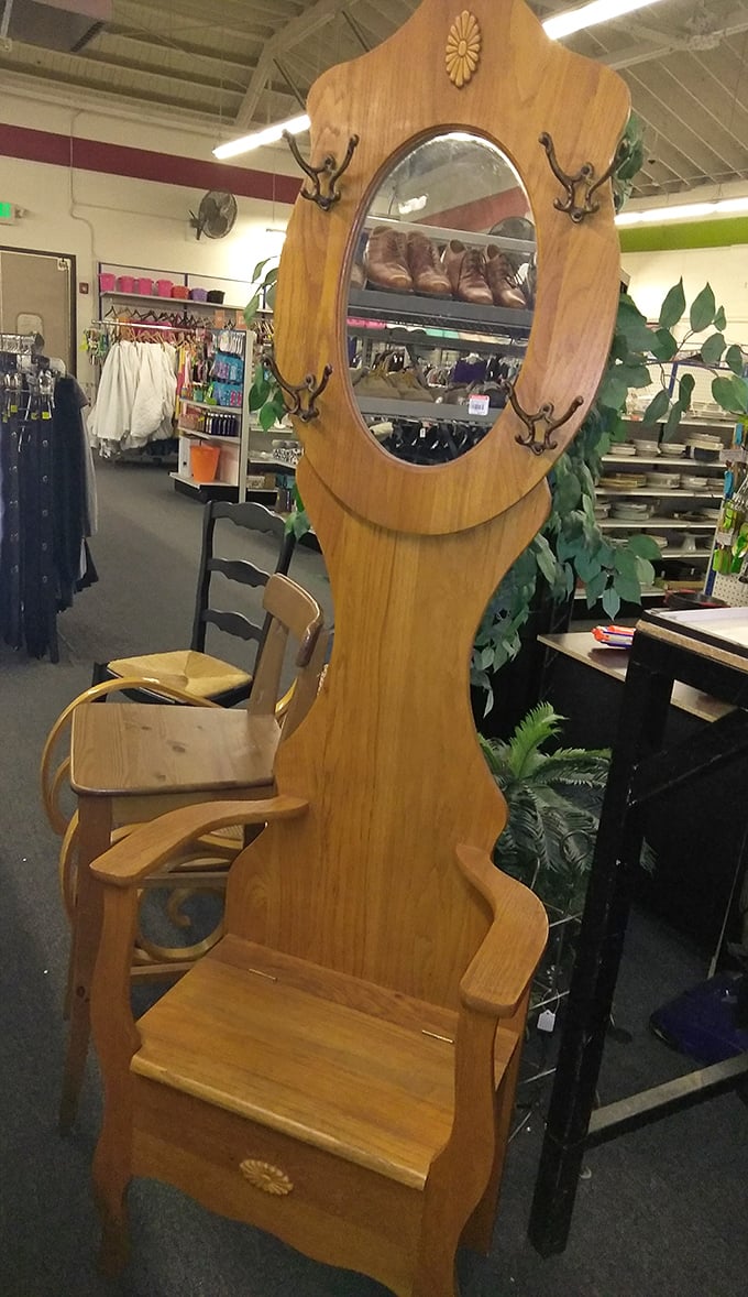 Throne of thrift! This wooden hall tree with built-in mirror and hooks would cost a king's ransom new, but here it's practically giving itself away.