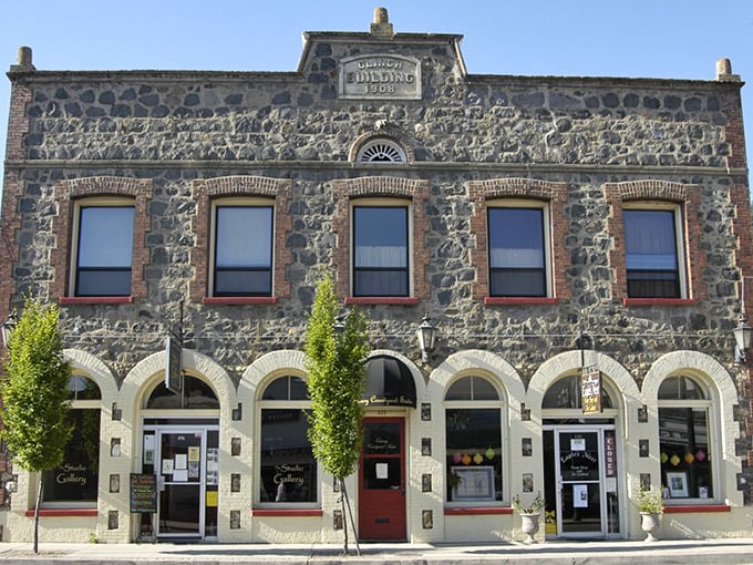 The Clinch Building stands as a testament to when craftsmanship mattered and stone masons were the Instagram influencers of their day.