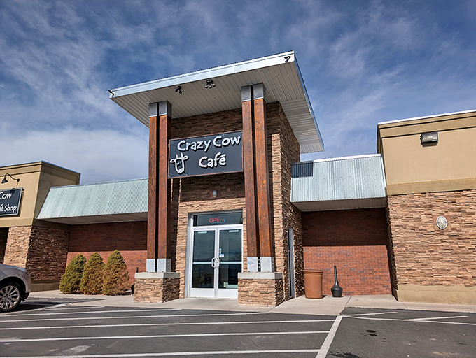 The Crazy Cow Caf&eacute; doesn't just serve breakfast&mdash;it serves the kind of morning fuel that makes you understand why cowboys were always so chipper.