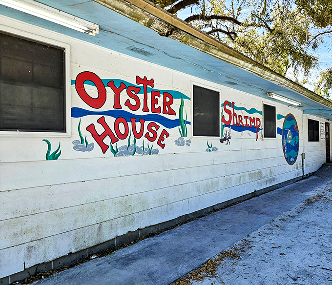 Deal's Famous Oyster House serves up seafood fresh from nearby waters&mdash;where the only thing more satisfying than the food is the reasonable bill at the end.