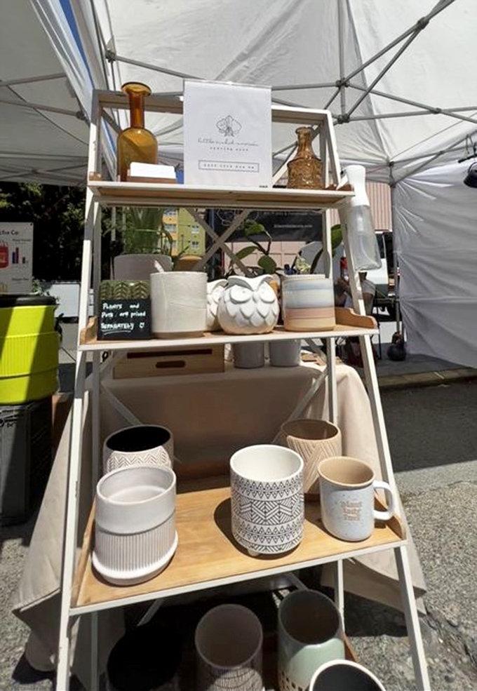 Minimalist pottery that screams "I have excellent taste" without saying a word&mdash;perfect for displaying nothing but your sophisticated aesthetic.