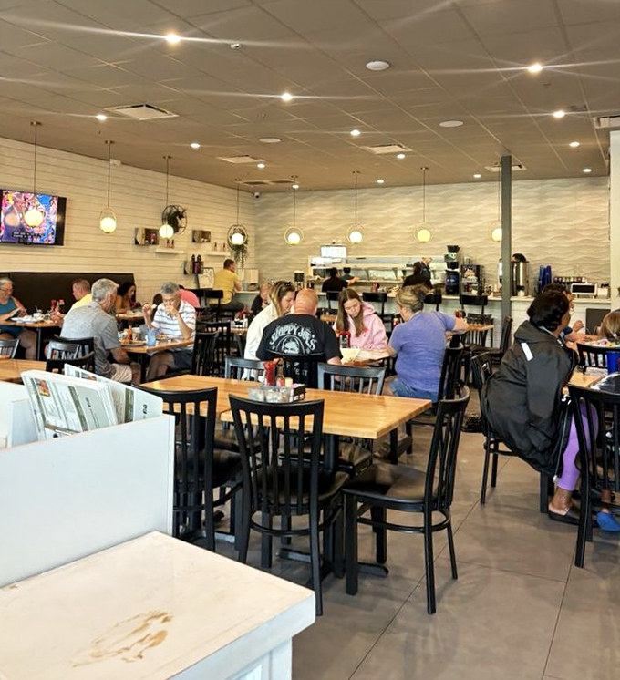 The dining room buzzes with the happy energy of people making memories over meals&mdash;breakfast as a communal experience.