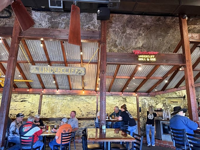 Where the cliff meets cuisine&mdash;diners enjoy meals against a backdrop that's been millions of years in the making. Talk about atmosphere!