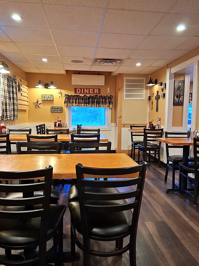 Warm wood tones, checkered curtains, and tables that have hosted thousands of Pennsylvania stories &ndash; diner design that says "stay awhile."