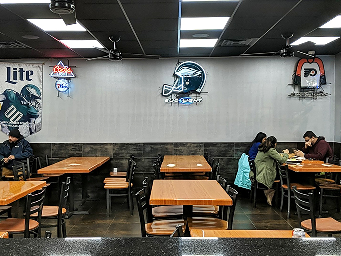 Philly sports pride decorates the walls where locals gather to enjoy comfort food in a no-frills, all-flavor environment.