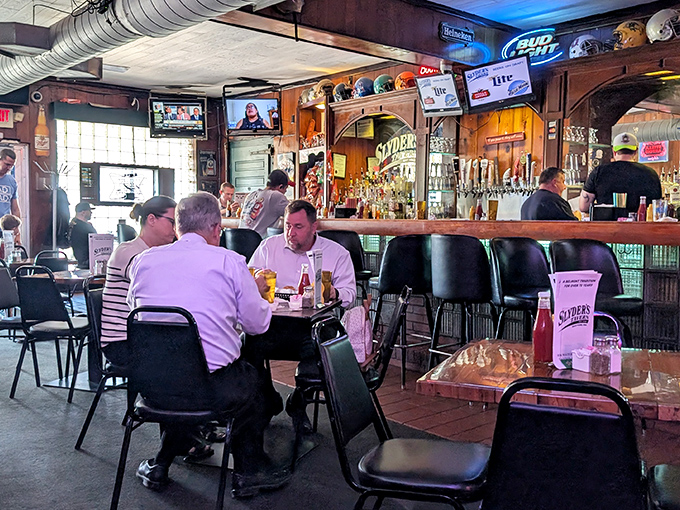 Where business lunches, family dinners, and first dates all happen under the same wood-paneled ceiling. Democracy in dining at its finest.