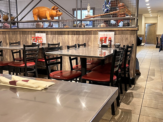 Those pig figurines watching over diners like guardian angels of good barbecue.