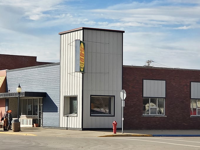 Leo's Good Food has likely witnessed more local gossip, business deals, and first dates than any other establishment in town. If walls could talk!