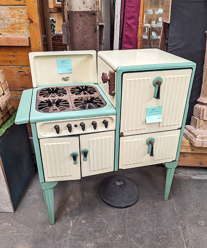 This turquoise and cream Magic Chef stove is peak retro kitchen charm that Instagram influencers would absolutely fight over.