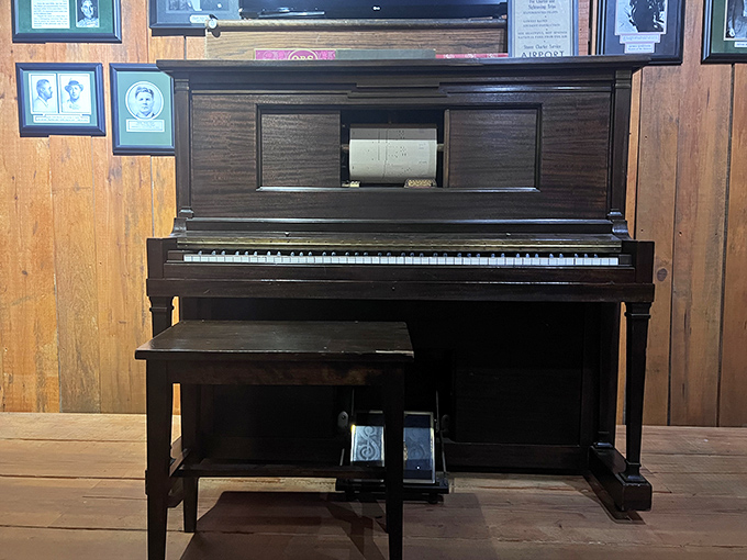 This piano might have serenaded gangsters as they relaxed between "business meetings" in Hot Springs' thermal paradise.
