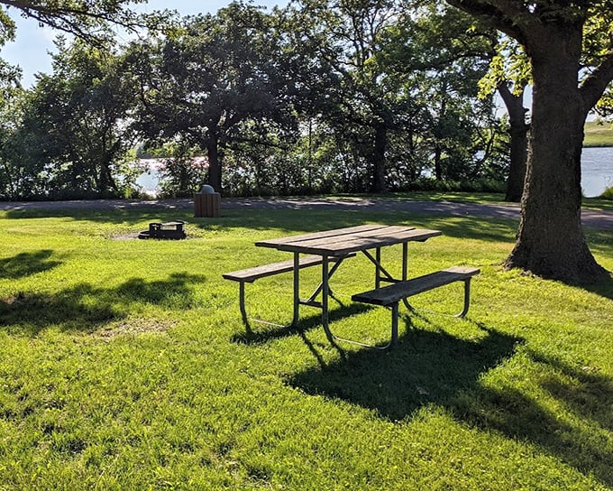 This lakeside picnic spot has been creating family memories since before "selfie" was a word. Some traditions need no improvement.
