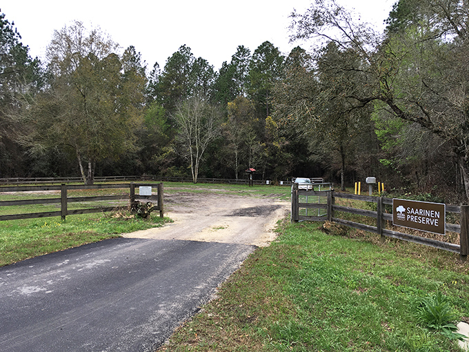 Saarinen Preserve's rustic entrance promises natural Florida at its finest&mdash;no admission fee required for bird songs and dappled sunlight.