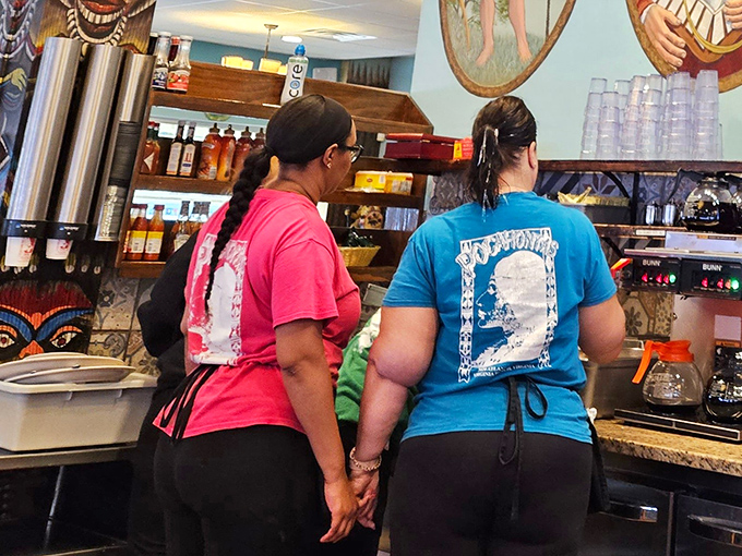 The staff works with the synchronized precision of breakfast ballet dancers, keeping coffee flowing and pancakes flipping without missing a beat.