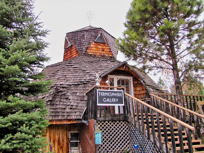 The whimsical Termesphere Gallery houses Dick Termes' mind-bending spherical art in a building as unique as the works inside.
