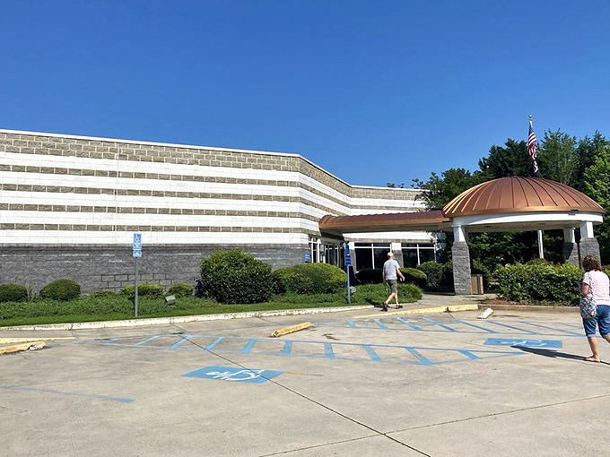 Even the post office in Dahlonega has architectural character, proving that in this town, even errands come with a side of charm.