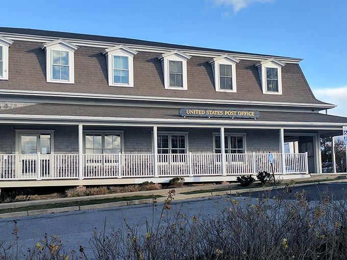 Even the Post Office on Block Island looks vacation-ready with that sprawling porch and Mansard roof.