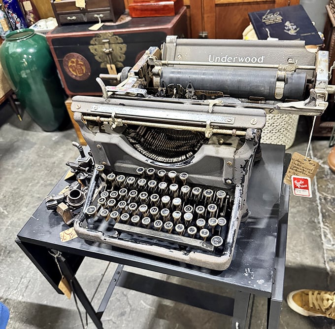 This Underwood typewriter has written love letters, resignation notices, and perhaps the Great American Novel&mdash;now it waits for you.