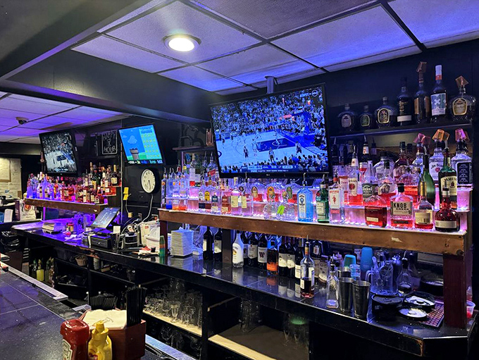 A bar that understands sometimes the perfect accompaniment to seafood is a cold drink and whatever game the Ravens are playing.