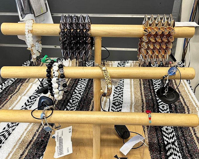 Spiky bracelets for your inner rock star or beaded beauties for boho vibes – accessories that transform outfits without transforming your bank balance.