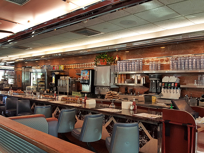 The counter seating offers front-row tickets to the short-order ballet &ndash; where cooks perform their sizzling choreography all day long.