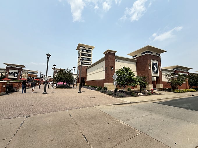 The outdoor walkways of Twin Cities Premium Outlets offer a pleasant shopping experience&mdash;at least during those three perfect weeks of Minnesota summer.