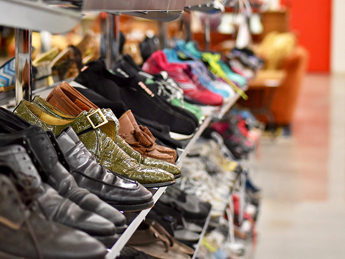Shoe boulevard – where practical loafers sit beside sparkly statement pieces. That green pair might just be the missing piece in your wardrobe puzzle.