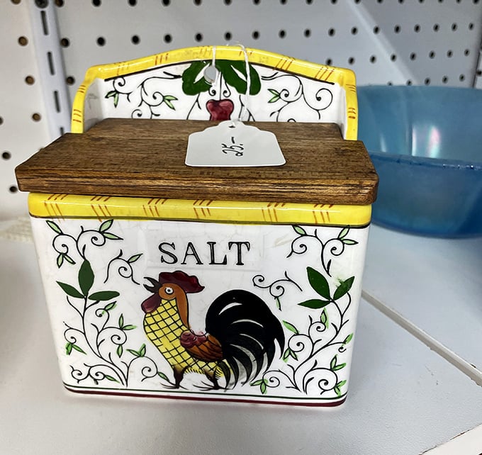 This charming rooster salt box would have ruled the kitchen counter in the 1950s, when even everyday items were infused with whimsical character.