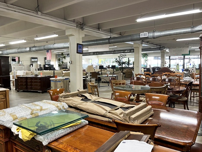 A furniture showroom experience at thrift store prices—the holy grail of home decorating.