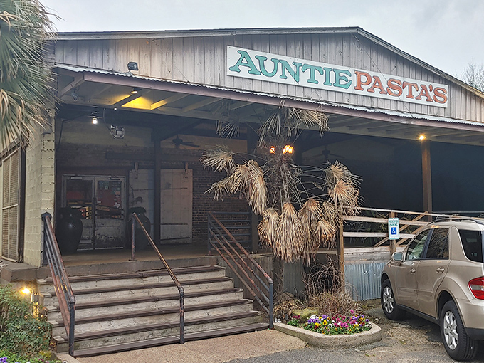 Auntie Pasta's doesn't need fancy signage when the food does the talking. Italian comfort in the heart of East Texas&mdash;who knew? 