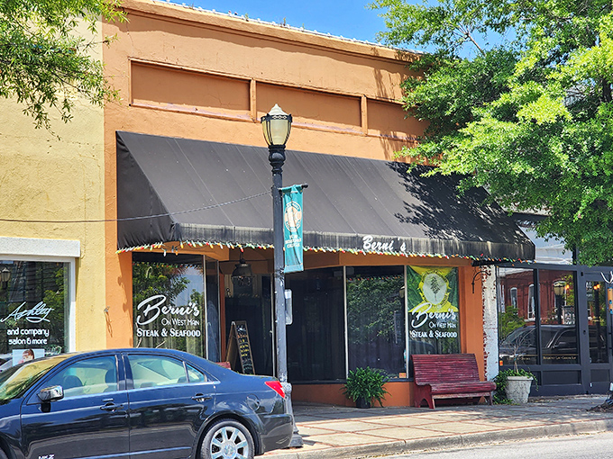 Berni's on West Main offers steak and seafood behind a fa&ccedil;ade that's as welcoming as a neighbor's wave.