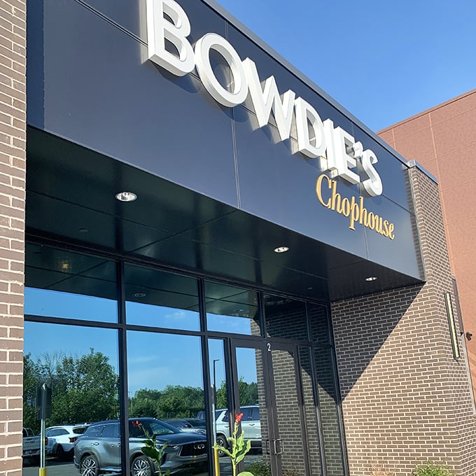Bowldie's Chophouse brings upscale dining to Zionsville without the pretension&mdash;because good steak shouldn't require a dictionary to order it.