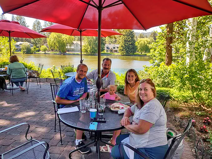 Family memories are made at tables like these, where the Deschutes River provides nature's own dinner entertainment.
