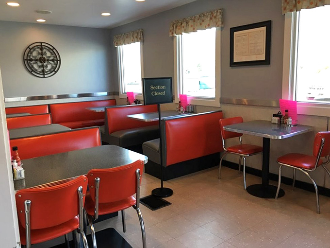 Red vinyl booths and chrome-trimmed tables create the perfect setting for everything from first dates to family breakfasts. Norman Rockwell would approve.