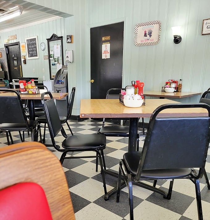 No-nonsense dining room where the focus stays squarely on the food and the company you're keeping.