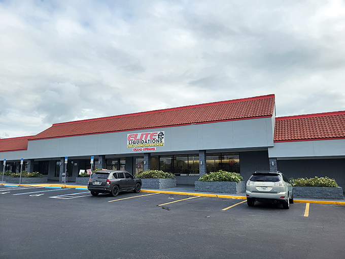 Even the shopping centers in Eustis maintain that laid-back vibe &ndash; no rushing, no crowds, just the civilized pace of commerce as it was meant to be.