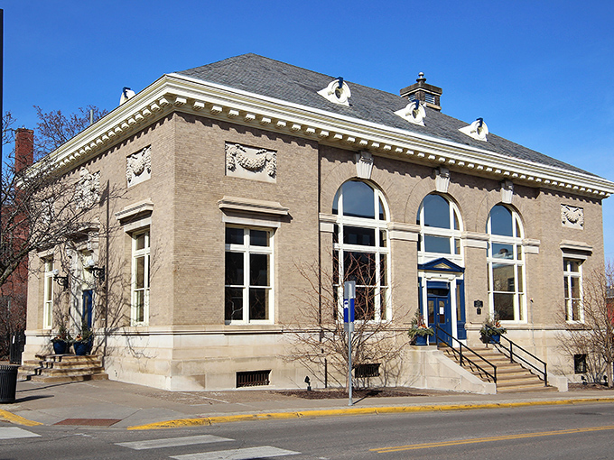 The Federal Building's classical architecture reminds us that even post offices were once built to inspire, not just to process mail. 