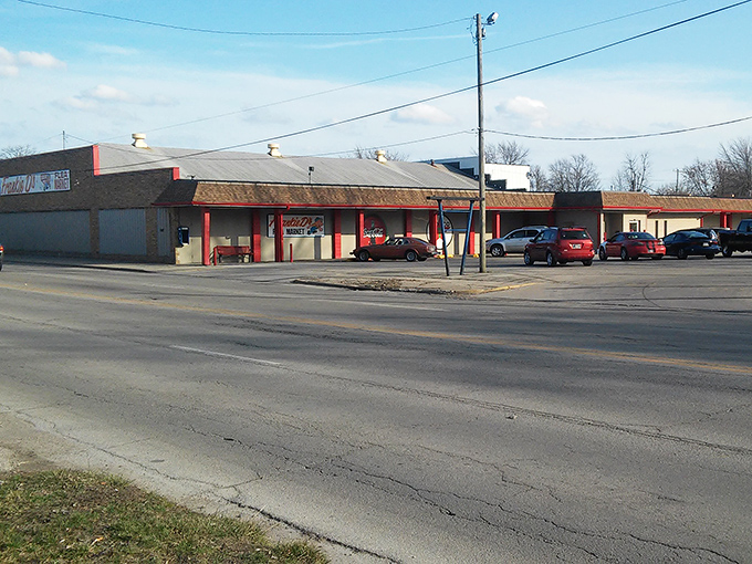 Frankie D's Flea Market&mdash;where one person's "finally getting rid of it" becomes another's "can't believe I found it!" Treasure hunting at its finest.