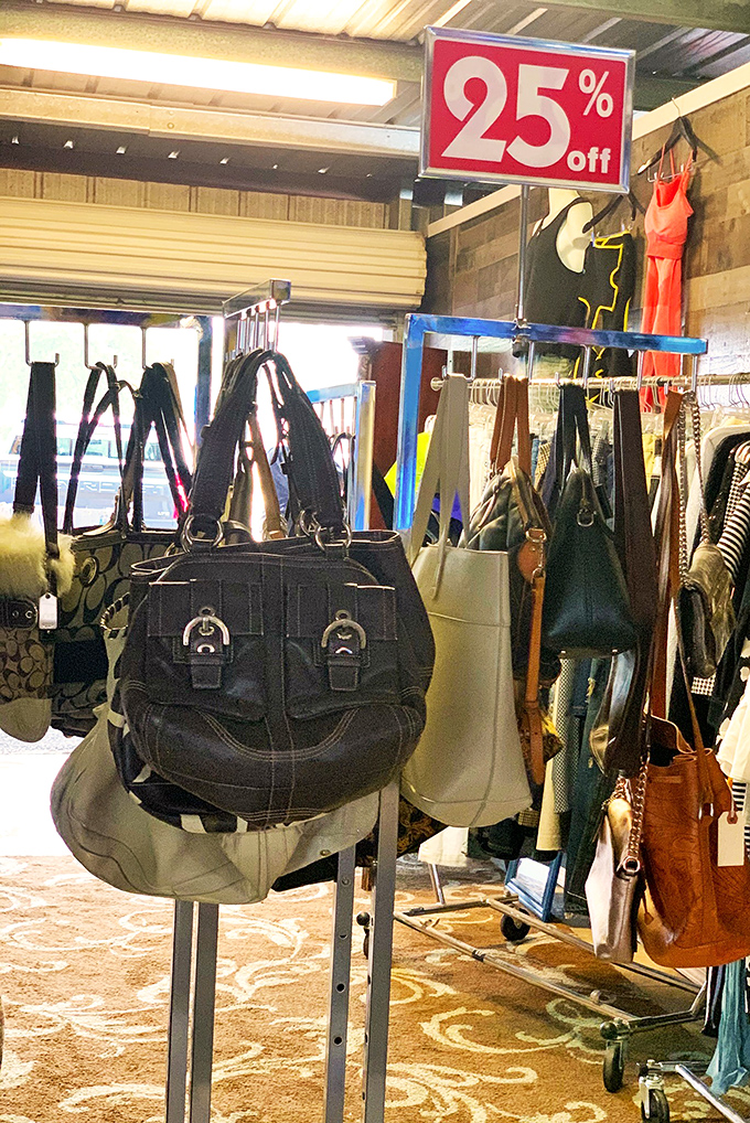 Handbag heaven at 25% off! These purses prove you don't need to spend a fortune to look like you did.