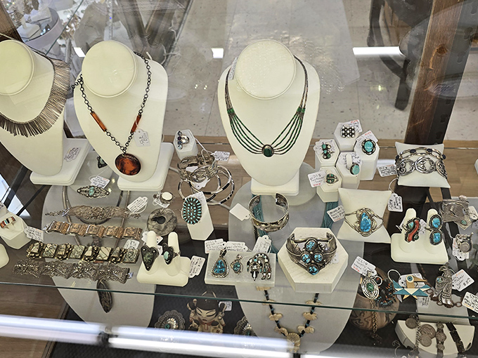 Jewelry cases that sparkle with yesterday's special occasions&mdash;engagement rings, anniversary gifts, and "just because" treasures waiting for their second act.