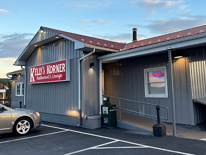 Kelly's Korner looks like the kind of place where everybody really does know your name, and your usual order.