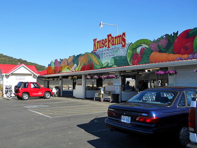 Kruse Farms' colorful market celebrates the agricultural abundance of the Umpqua Valley &ndash; nature's candy store for food lovers.