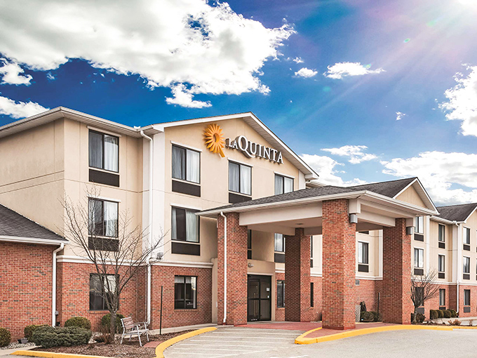 La Quinta Inn stands ready for visitors who discover Plainfield deserves more than just a day trip. Overnight accommodations with highway convenience.