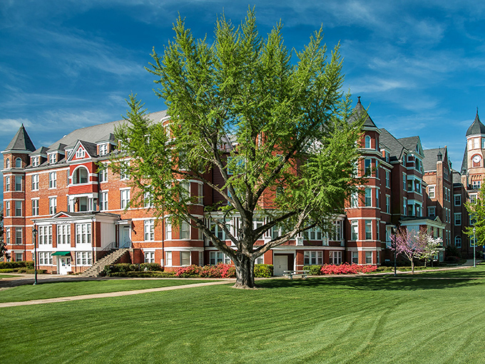 Mississippi University for Women's stately brick buildings and manicured lawns create a campus that rivals New England's finest without the frostbite.