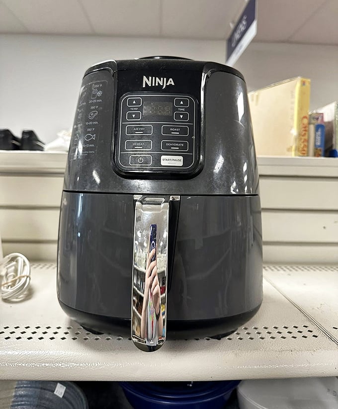 This Ninja air fryer promises healthier cooking adventures, bringing modern kitchen technology to thrift shoppers seeking culinary convenience.