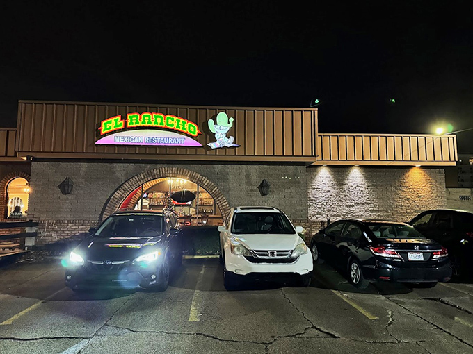 Even at night, El Rancho's neon sign serves as a beacon for the hungry and margarita-deprived. The parking lot fills for good reason.