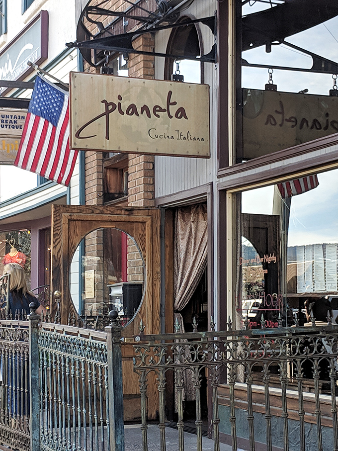 Pianeta's charming entrance hints at the authentic Italian cuisine waiting inside, where Sierra meets Tuscany in delicious harmony.