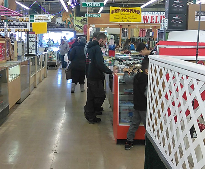 The treasure hunt in action – where the thrill of the find keeps shoppers coming back weekend after weekend.