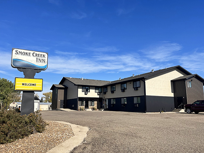 The Smoke Creek Inn offers respite to travelers with its practical approach to comfort &ndash; no pretension, just clean rooms and genuine Montana hospitality.