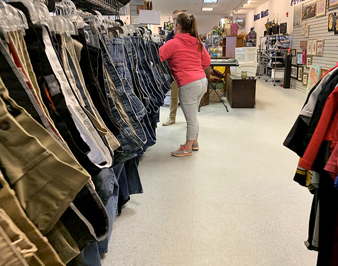 Real shoppers discovering real deals in real time &ndash; this is where smart spending looks like casual browsing. 