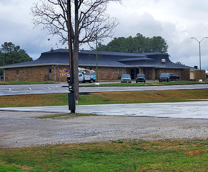 Local dining spots like this blend small-town hospitality with surprising culinary ambition. In Cookeville, comfort food doesn't mean compromising on quality.